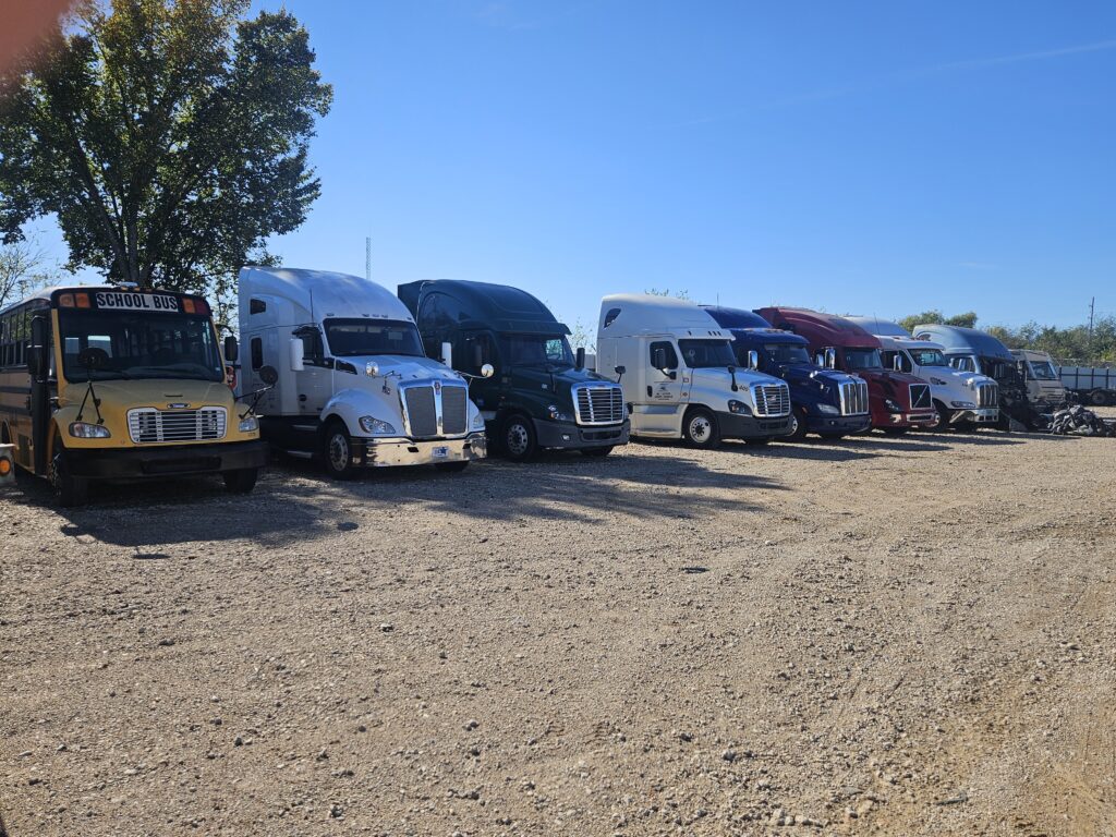 Tow King of Waco Big Truck and Trailer Auction - Clark Auction Company